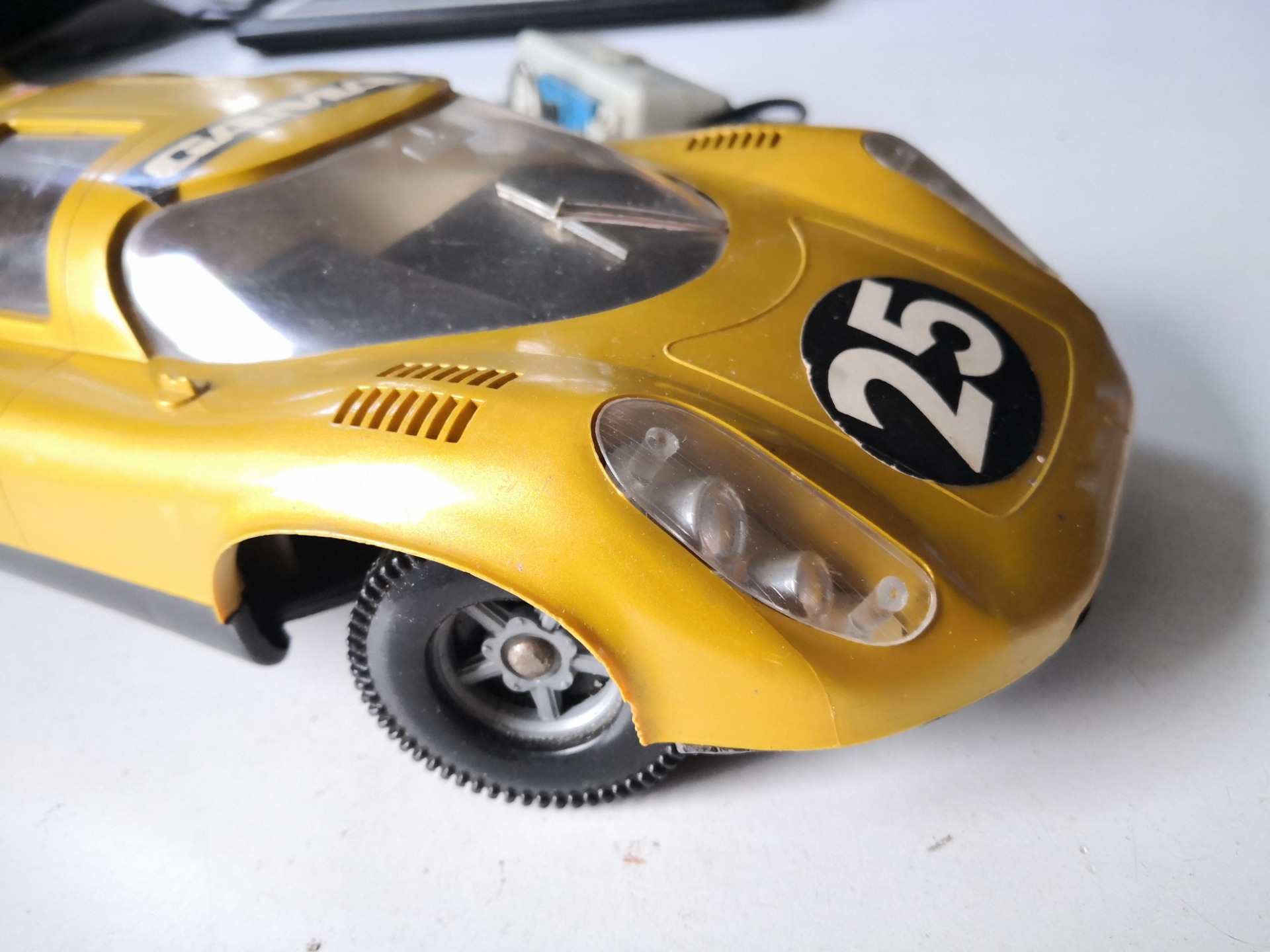 Porsche Automobilia, modelcars, clothes :: porsche 924 onderdelen, parts